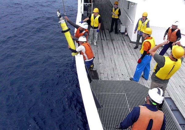 かごしま丸が東京海洋大学の学生を対象とした共同利用乗船実習を実施しました | 鹿児島大学水産学部